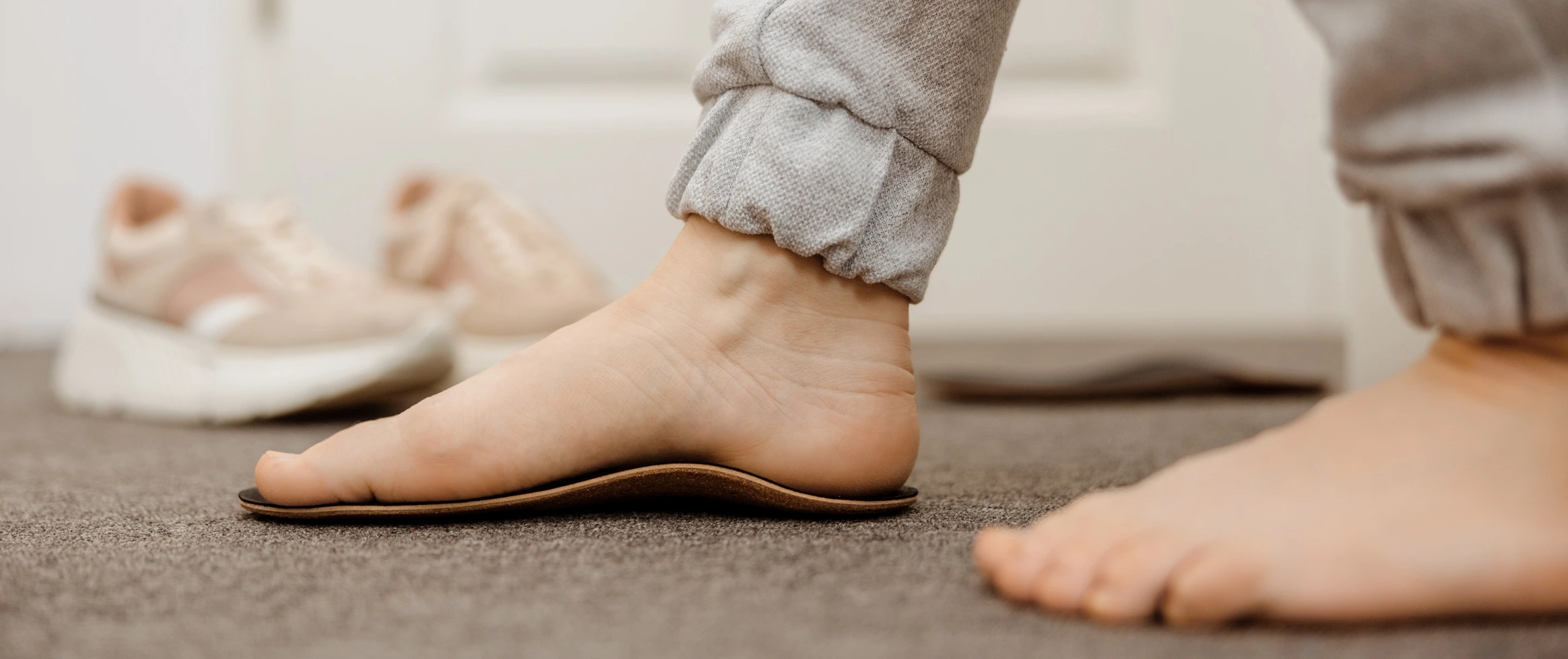 Flat Feet: Causes, Symptoms & Treatment
